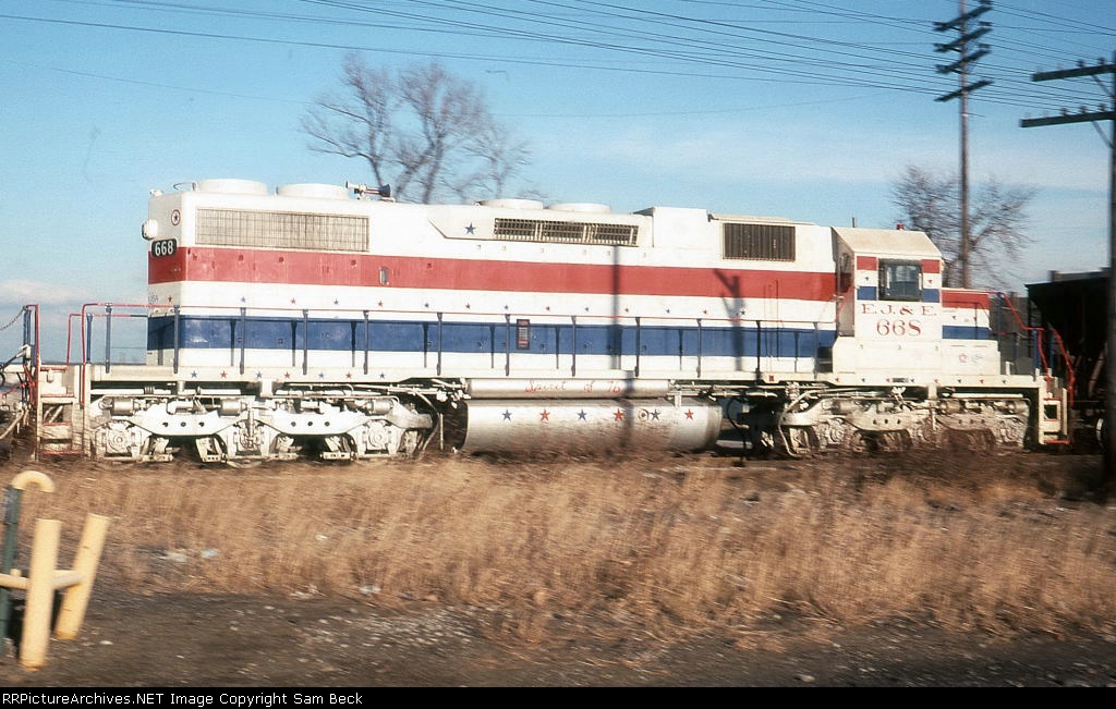 EJ&E 668-- Bicentennial SD38-2